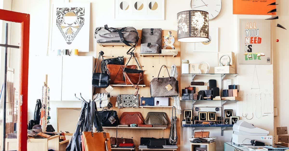 Bag Vs Purse: Which One Matches Your Style & Needs? Find Out Now